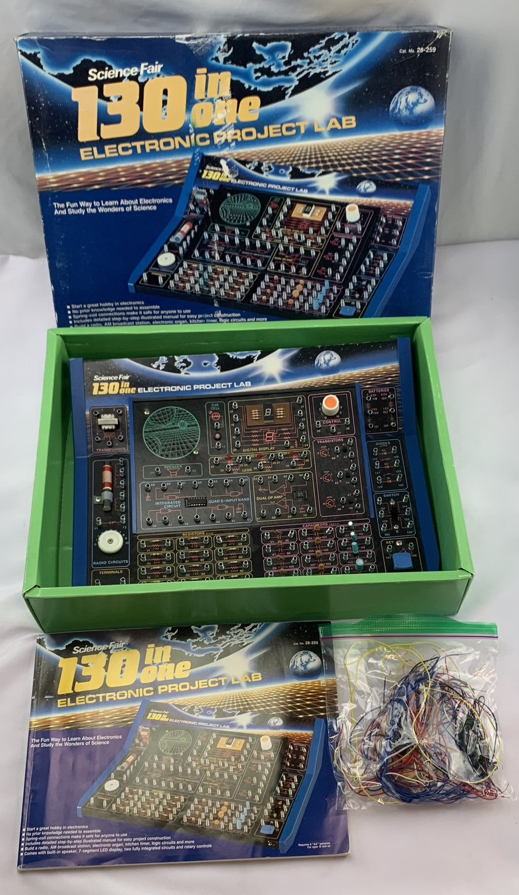 130 in One Electronic Project Kit - 1990 - Science Fair - Great Condit ...