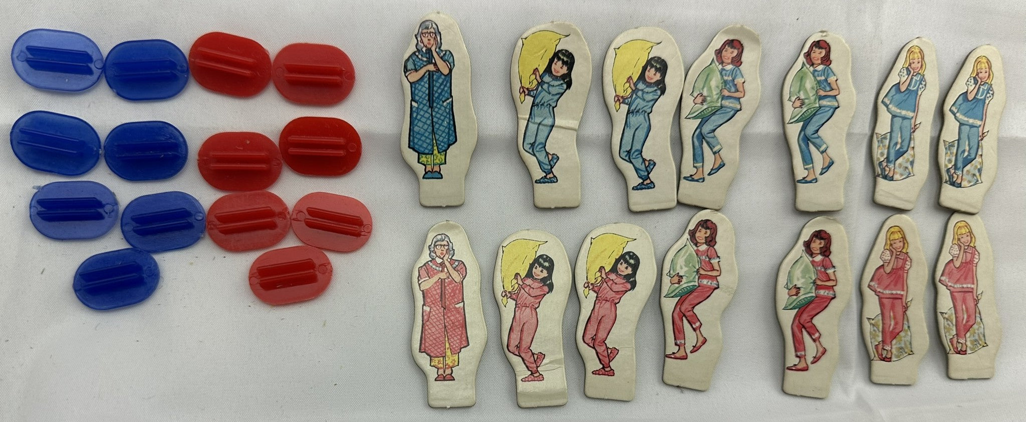 WOW! The Pillow Fight Game for Girls - 1964 - Milton Bradley - Great C ...